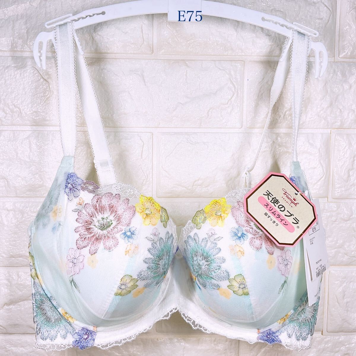 Yahoo!オークション - 新品 トリンプ レッドレーベル0102 天使のブラス...