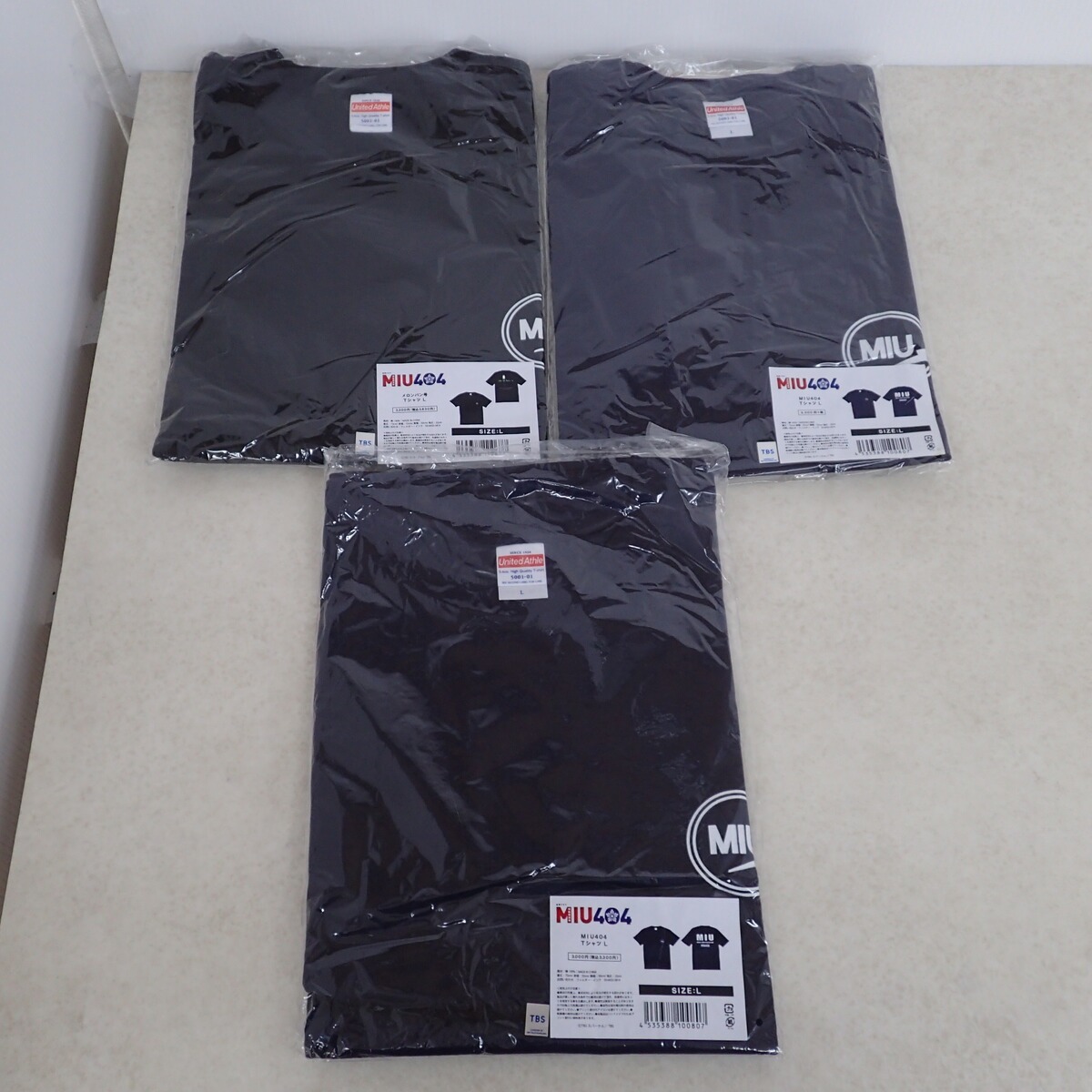 Yahoo!オークション - 未開封 MIU404 Tシャツ メロンパン号/MIU404 Lサ...