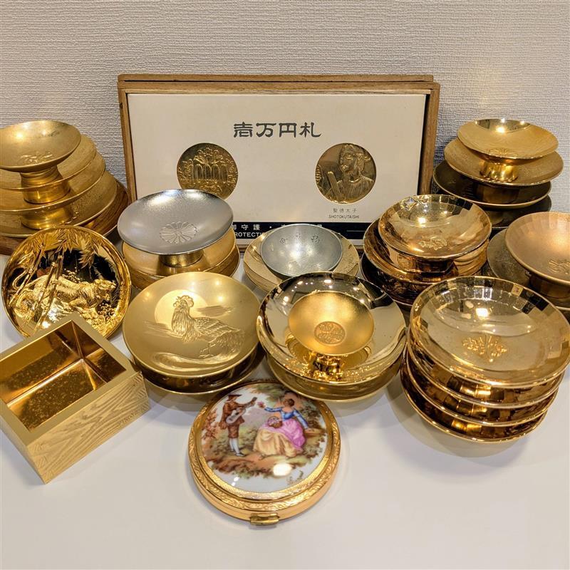 Yahoo!オークション - #A241 大量 金杯 銀杯 縁起物 メッキ製品 24KGP ...