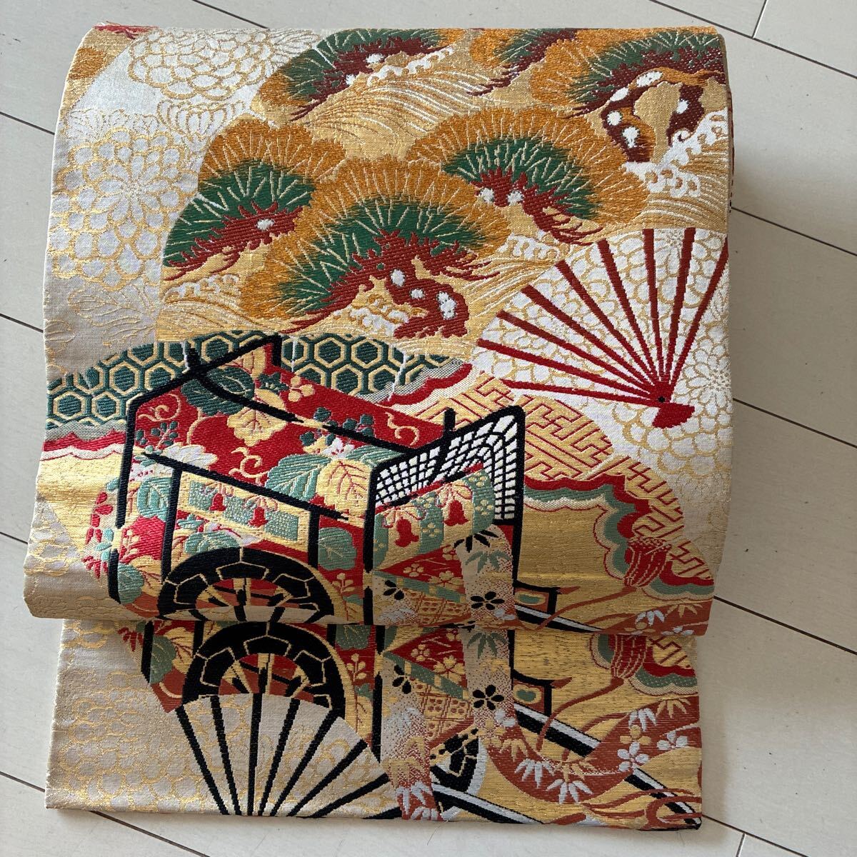 Yahoo!オークション - C753 アンティーク 正絹 金彩 扇面に御所車 丸...