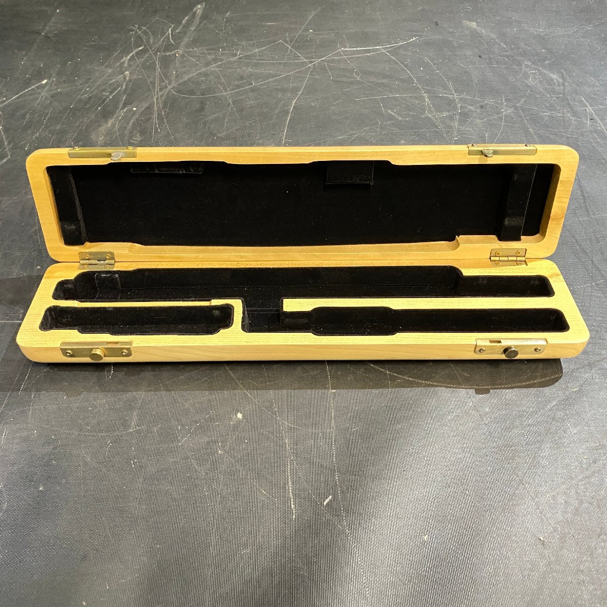 Yahoo!オークション - 【 B 】9137 メーカー不明 フルート木製ケース 1...