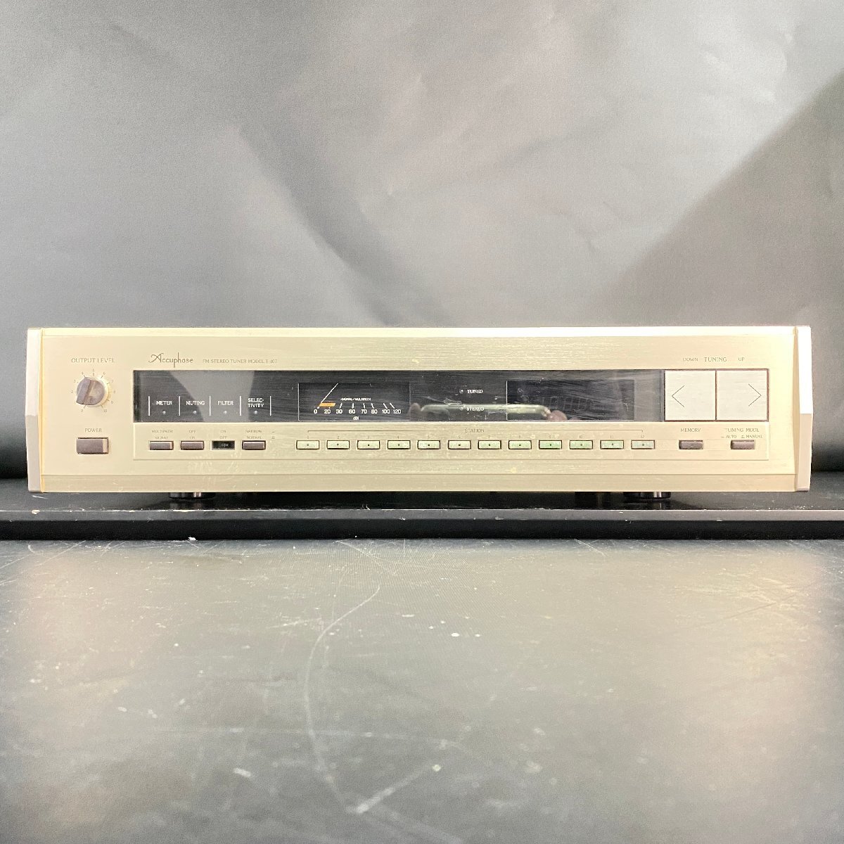 Yahoo!オークション - 【 J 】7409 Accuphase T-107 FMステレオチュー...