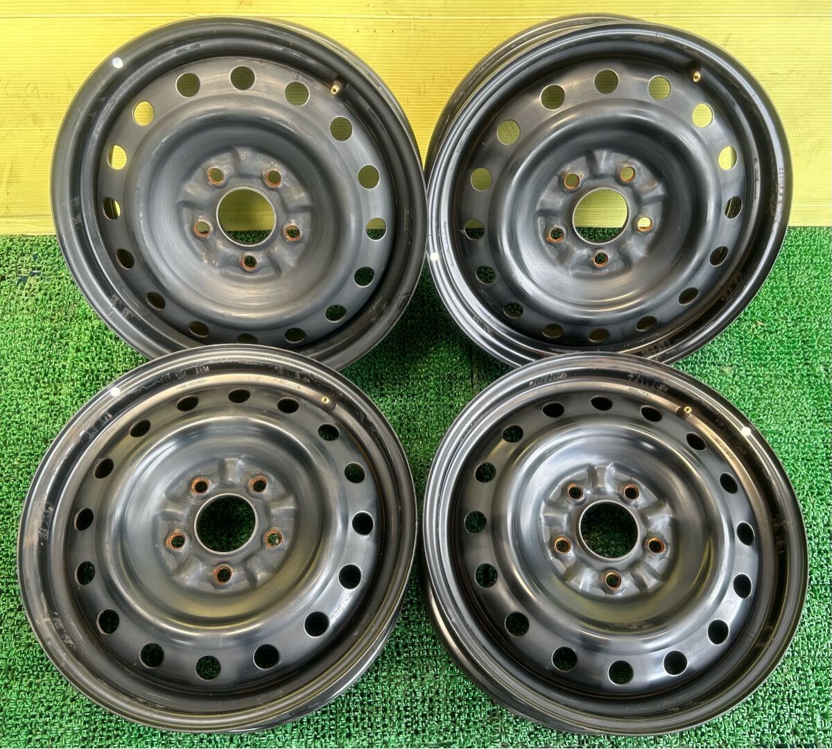 Yahoo!オークション - 16インチスチールホイール 4本 5穴 PCD114.3 16...