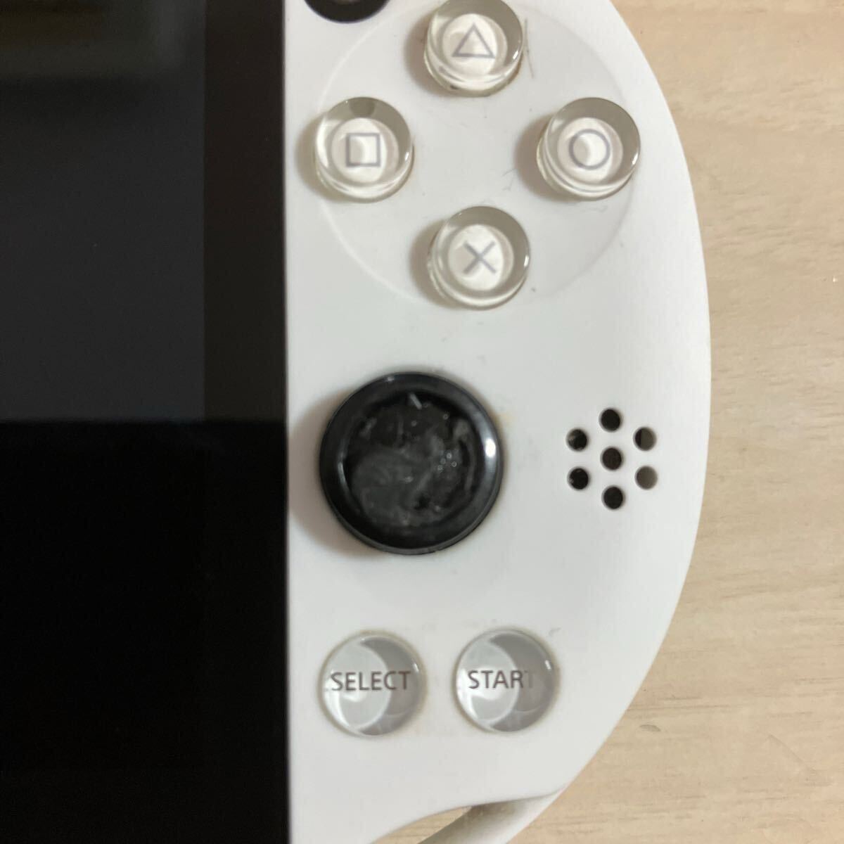 Yahoo!オークション - SONY PSVITA PCH-2000 ZA22 1GB 本体 wifi 初期...