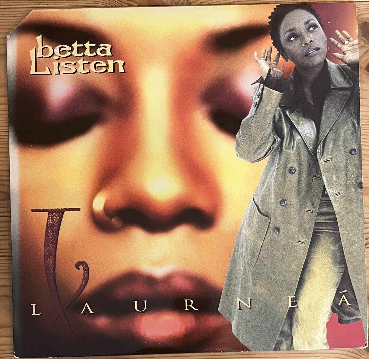 Yahoo!オークション - 【1LP】LAURNEA / BETTA LISTEN arrested ネオソ...