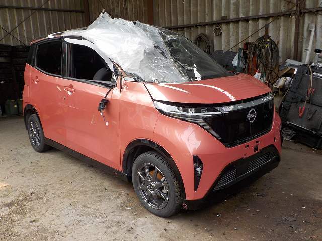 Yahoo!オークション - ニッサン サクラ B6AW 右リアドア用 ドアバイザ...