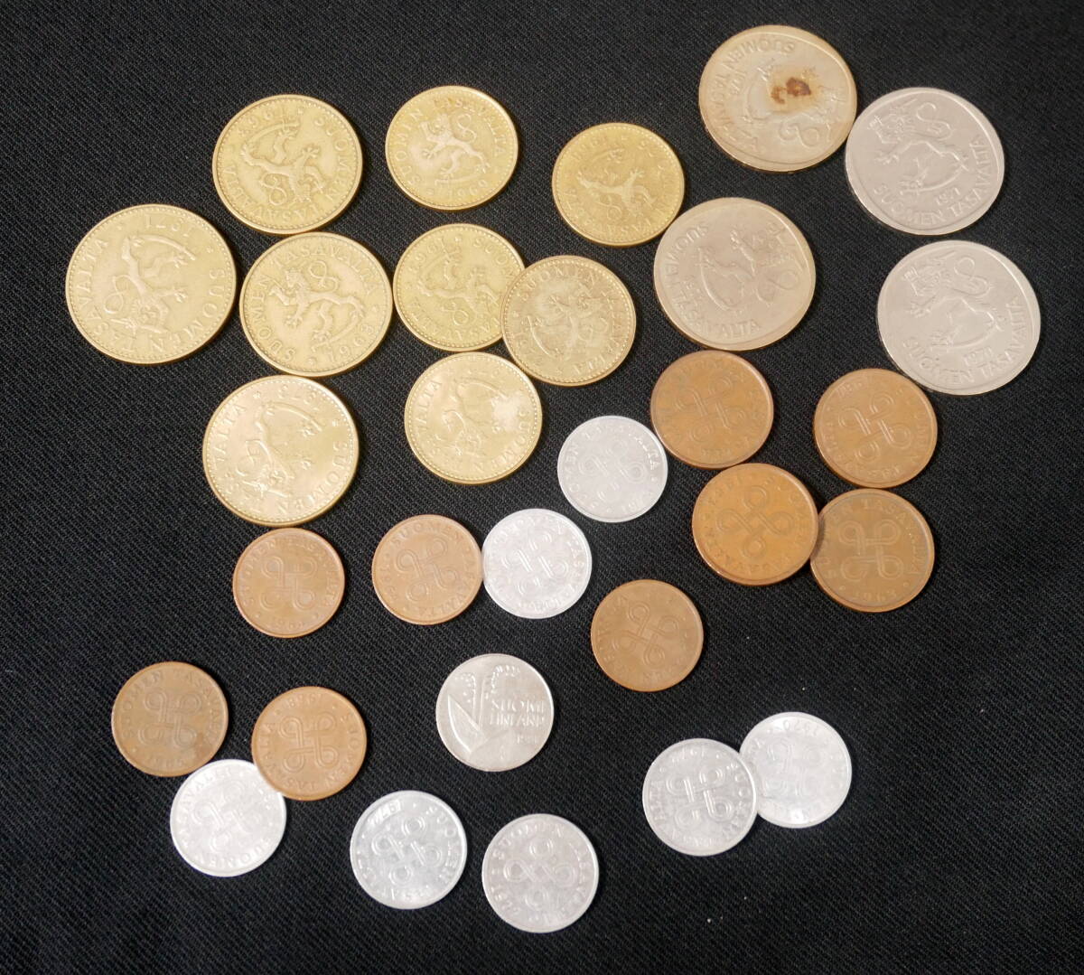 Yahoo!オークション - 送料210円(R706-F2) フィンランド 硬貨 PENNIA ...