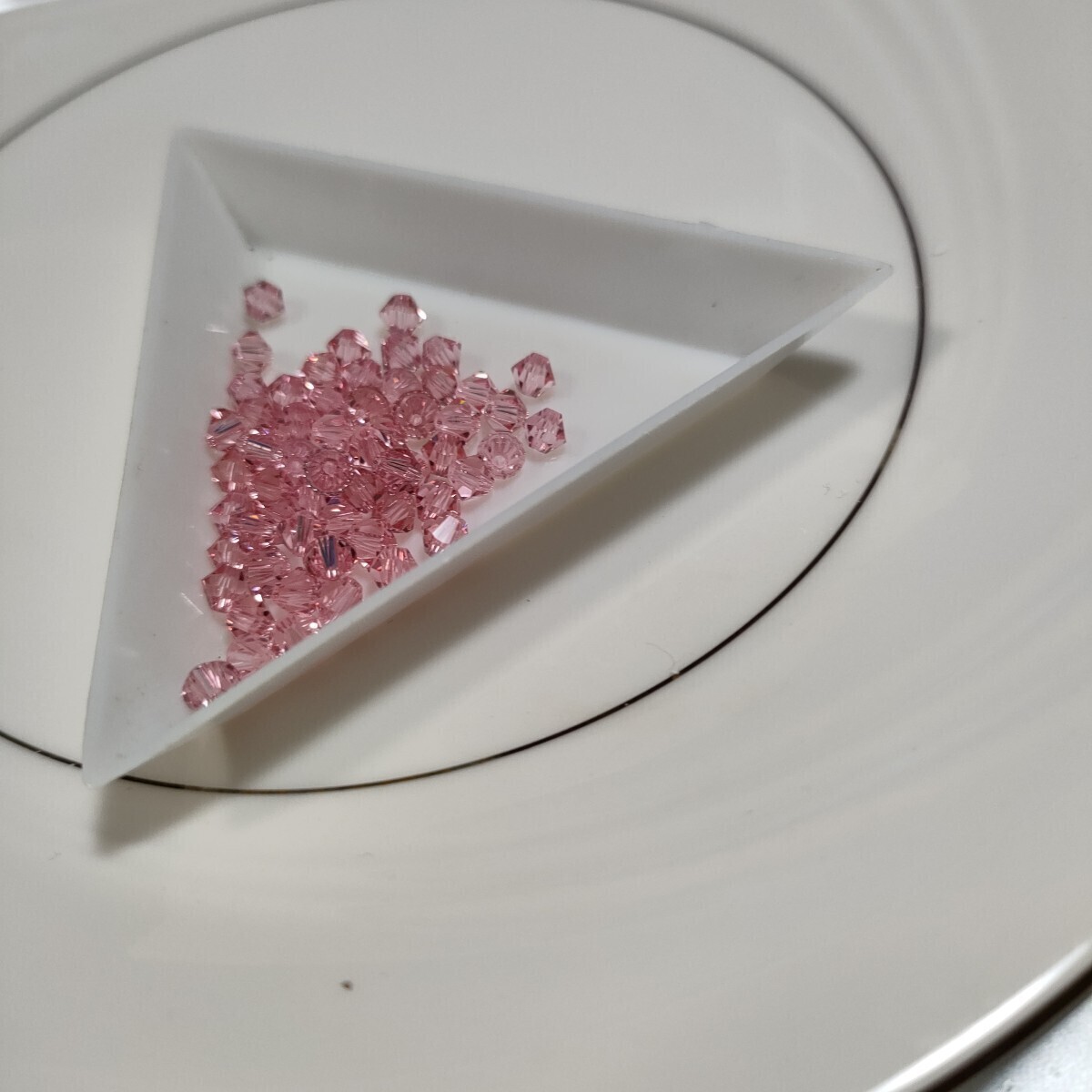 Yahoo!オークション - [4mm]スワロフスキー・ソロバン型♯5301/＃5328 ...