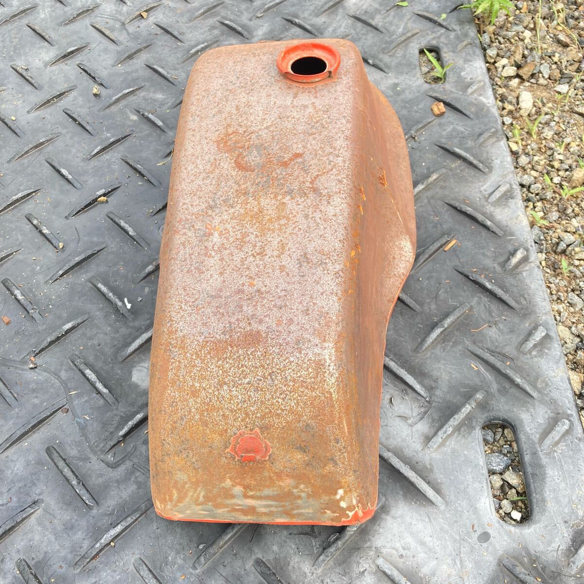 Yahoo!オークション - MV agusta 125S 燃料タンク 当時物 MVagusta MV ...