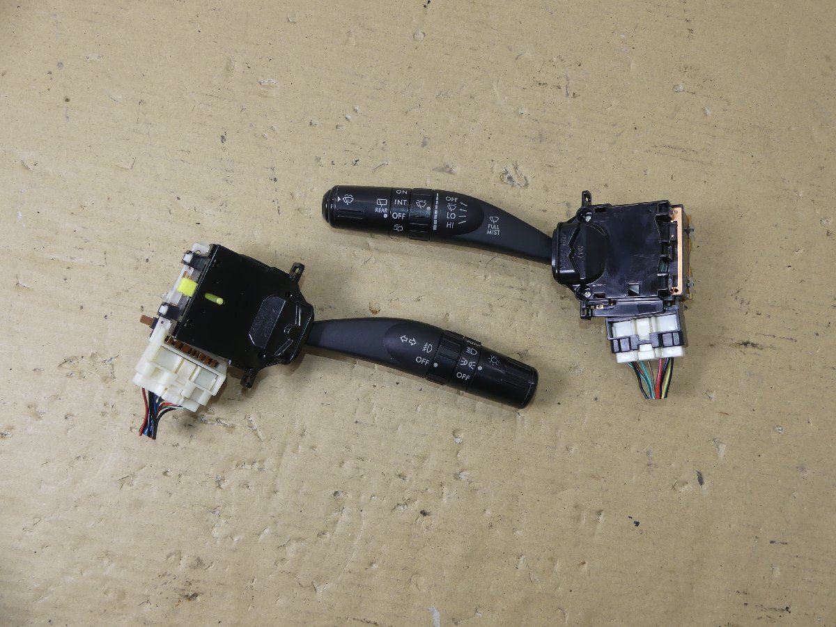 Yahoo!オークション - B667 イ B スバル エクシーガ YAM 純正 コンビネ...