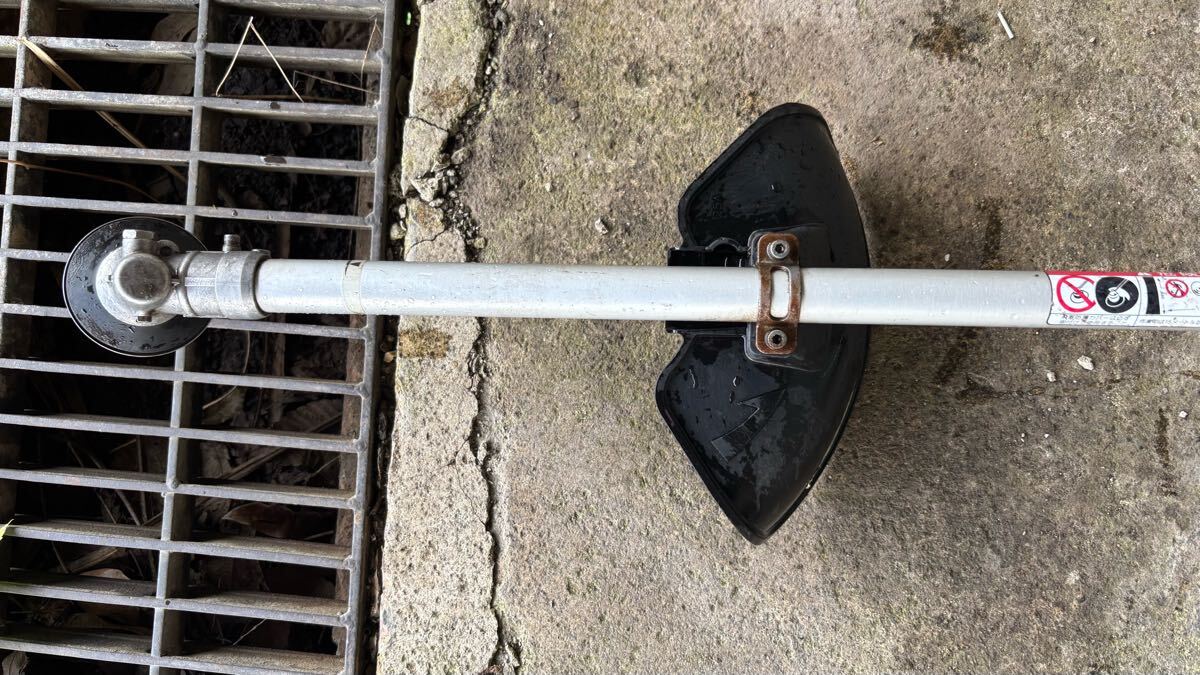 Yahoo!オークション - 草刈機(共立SRE2625G)25ccのプロ用マシン なんで...