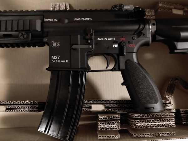 Yahoo!オークション - VFC H&K M27 IAR V2 GBB 箱 説明書付き
