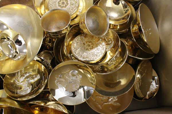 金杯など24KGP 約11.33kg 超大量まとめて 24金 n502(金製)｜売買されたオークション情報、yahooの商品情報をアーカイブ公開 - オークファン（aucfan.com）