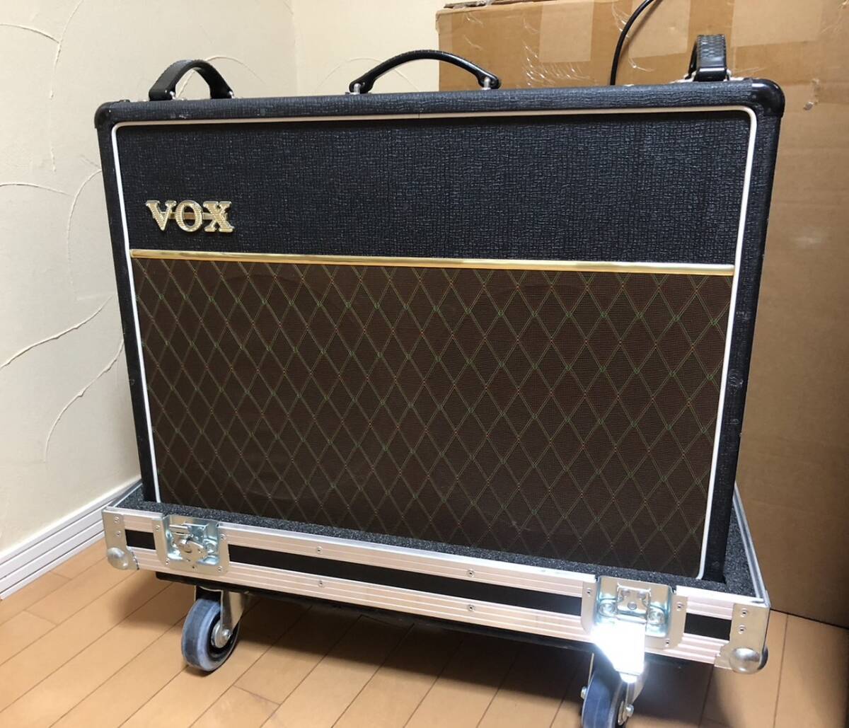 Yahoo!オークション - 【希少】VOX AC30 6TB X 1990年代 イギリス製 ブ...