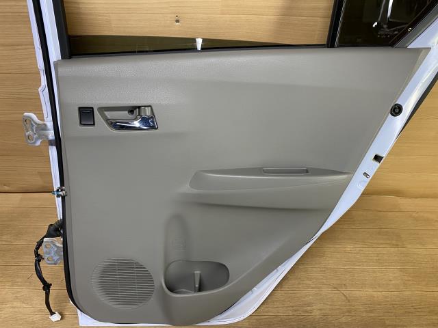 Yahoo!オークション - ミライース DBA-LA300S 右RドアASSY B73 M1232 6...