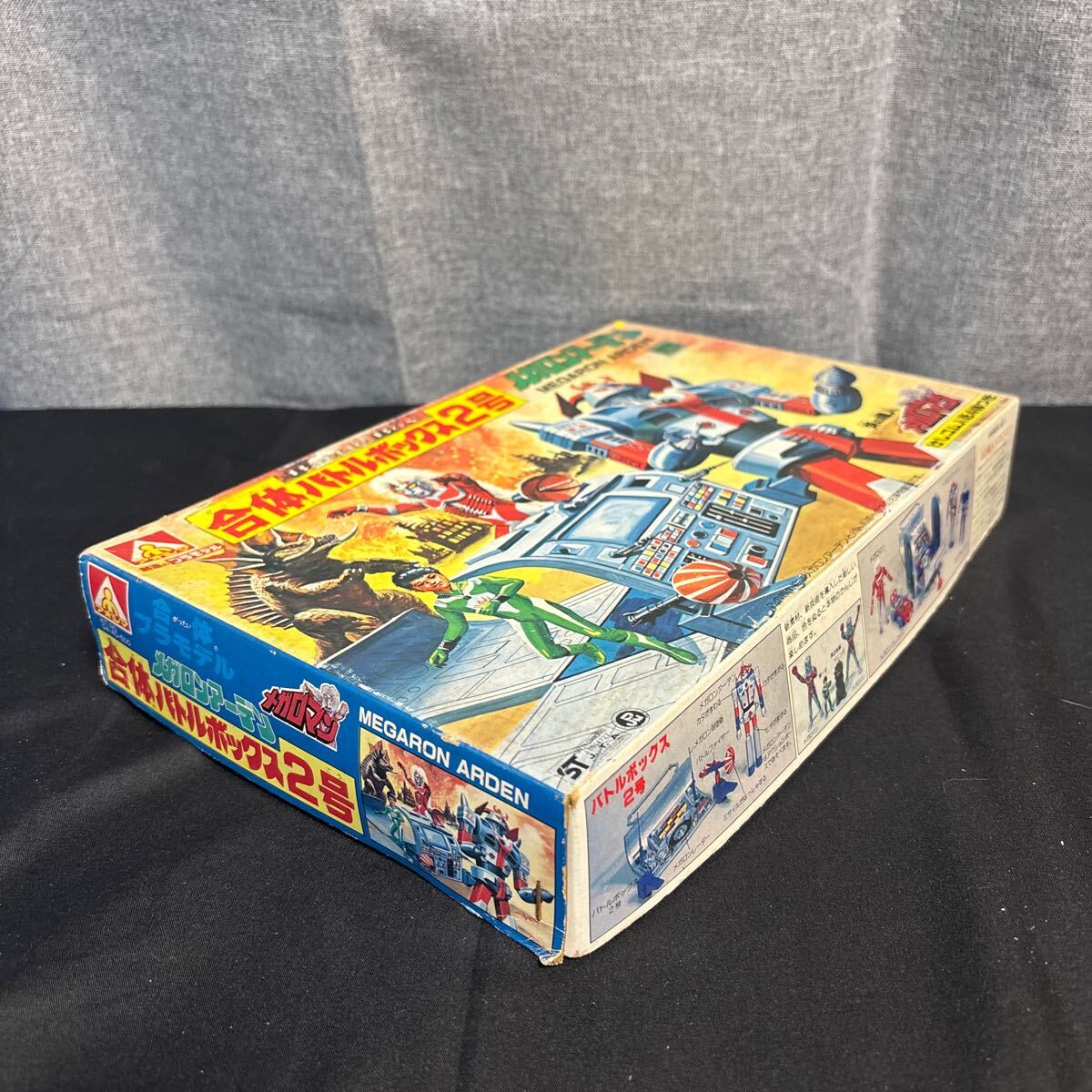 Yahoo!オークション - nnoo アオシマ 当時物 炎の超人メガロマン 合体...