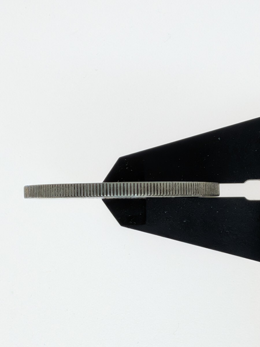 Yahoo!オークション - 新一圓銀貨(小型) 重さ26.86g 直径38mm 厚さ2.6m...