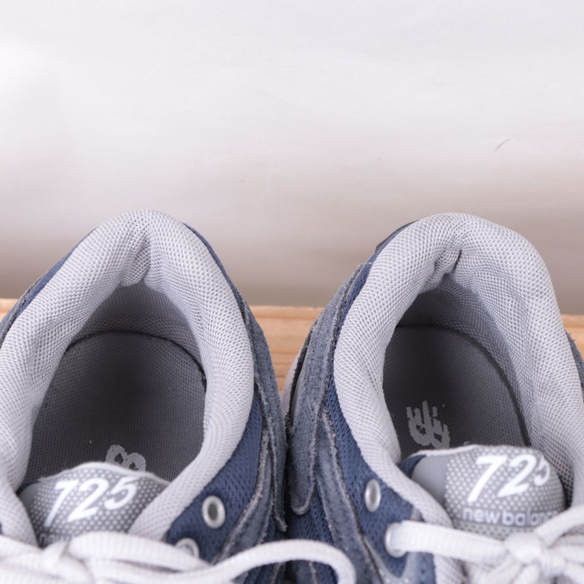 Yahoo!オークション - z9822【725】ニューバランス US8 26.0cm/紺 ネイ...