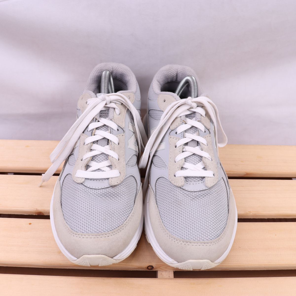 Yahoo!オークション - z131【707】ニューバランス US8 26.0cm/灰 グレ...