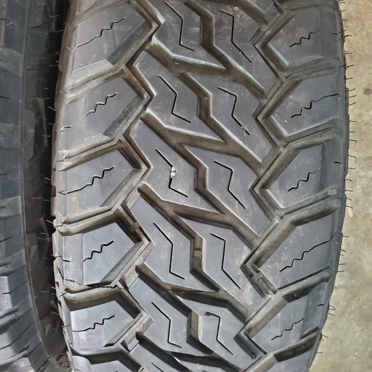 Yahoo!オークション - ホワイトレター MONSTA MUD WARRIOR 265/70R17 L...