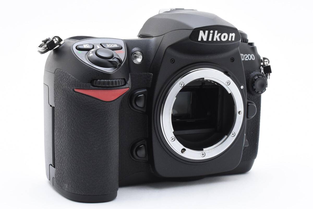 Yahoo!オークション - 【完動美品】人気のカメラ ニコン NIKON D200 ボ...