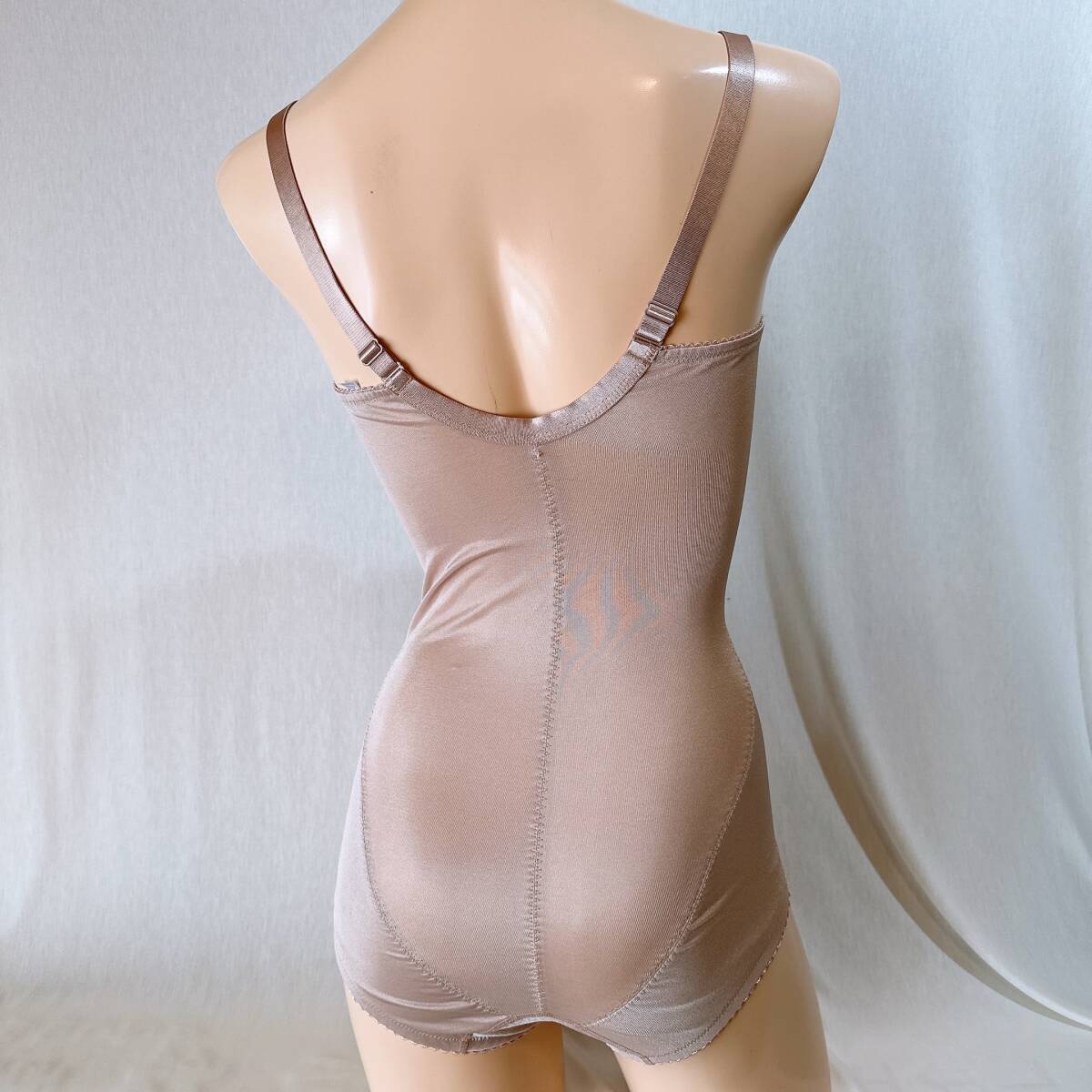 Yahoo!オークション - 146ワコール 高級 ボディスーツ C80L