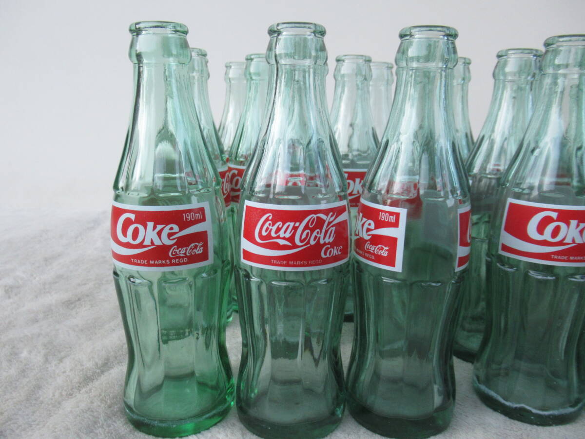 Yahoo!オークション - Coca-Cola 190ml レギュラーサイズ 空瓶 24本 赤...