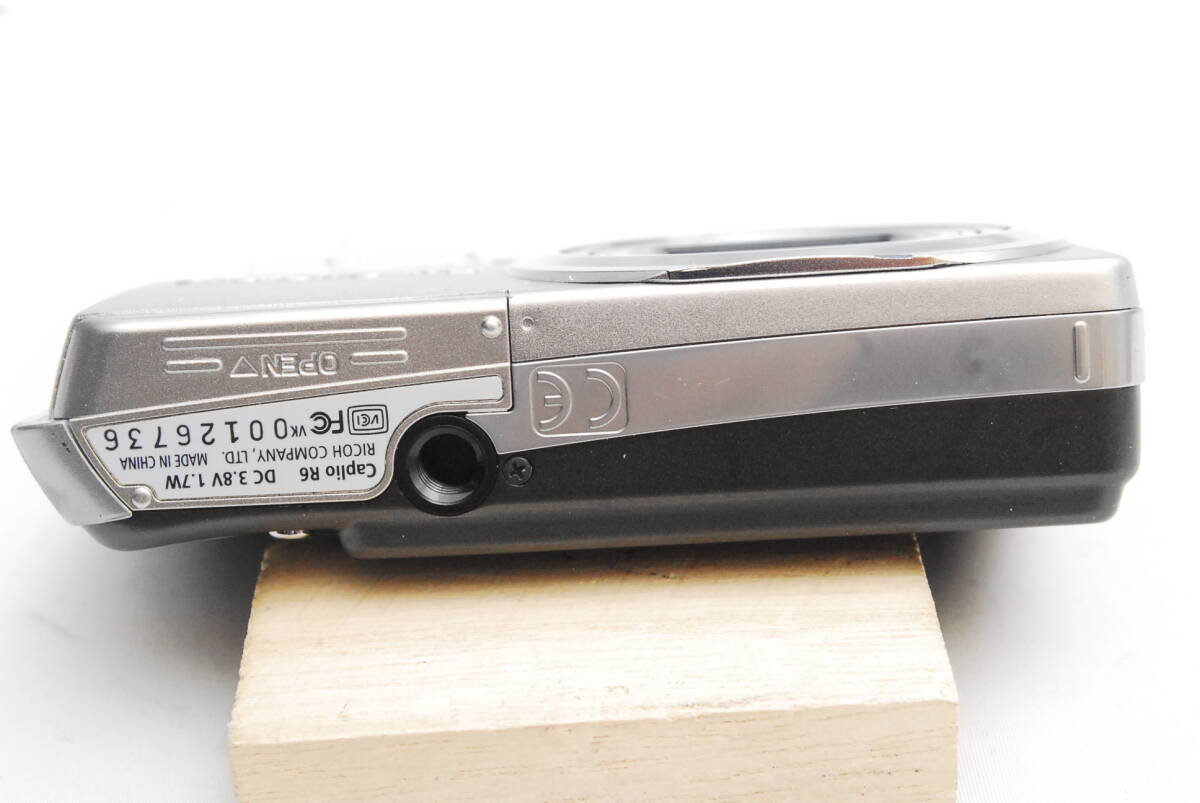 Yahoo!オークション - RICOH Caplio R6 06-06-01