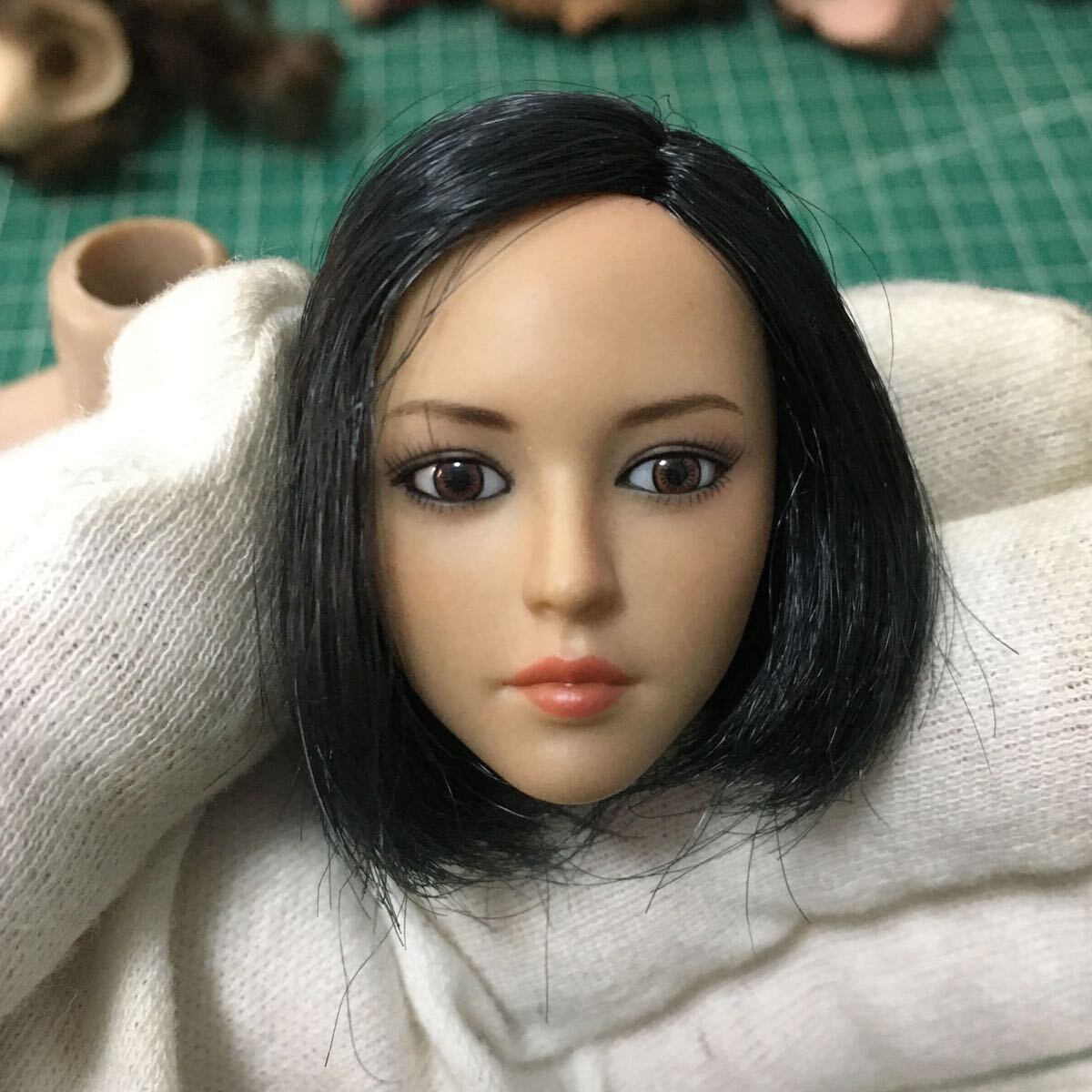 Yahoo!オークション - B22 1/6 フィギュア ヘッド 女性ヘッド 植毛タイ...
