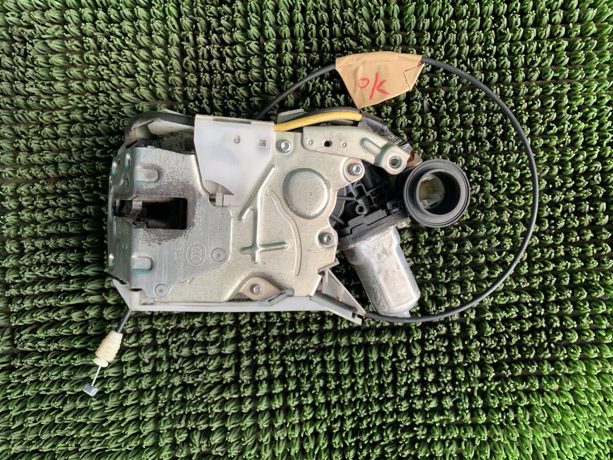 Yahoo!オークション - 即決値段 動作OK Z12-12トヨタ ヴォクシー ZRR7...