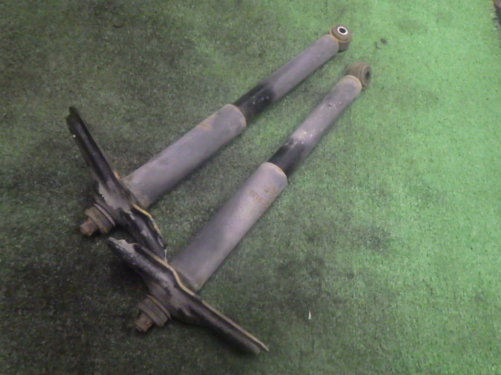 Yahoo!オークション - アクティ HH5 HH6 バモス HM1 HM2 リアショック...