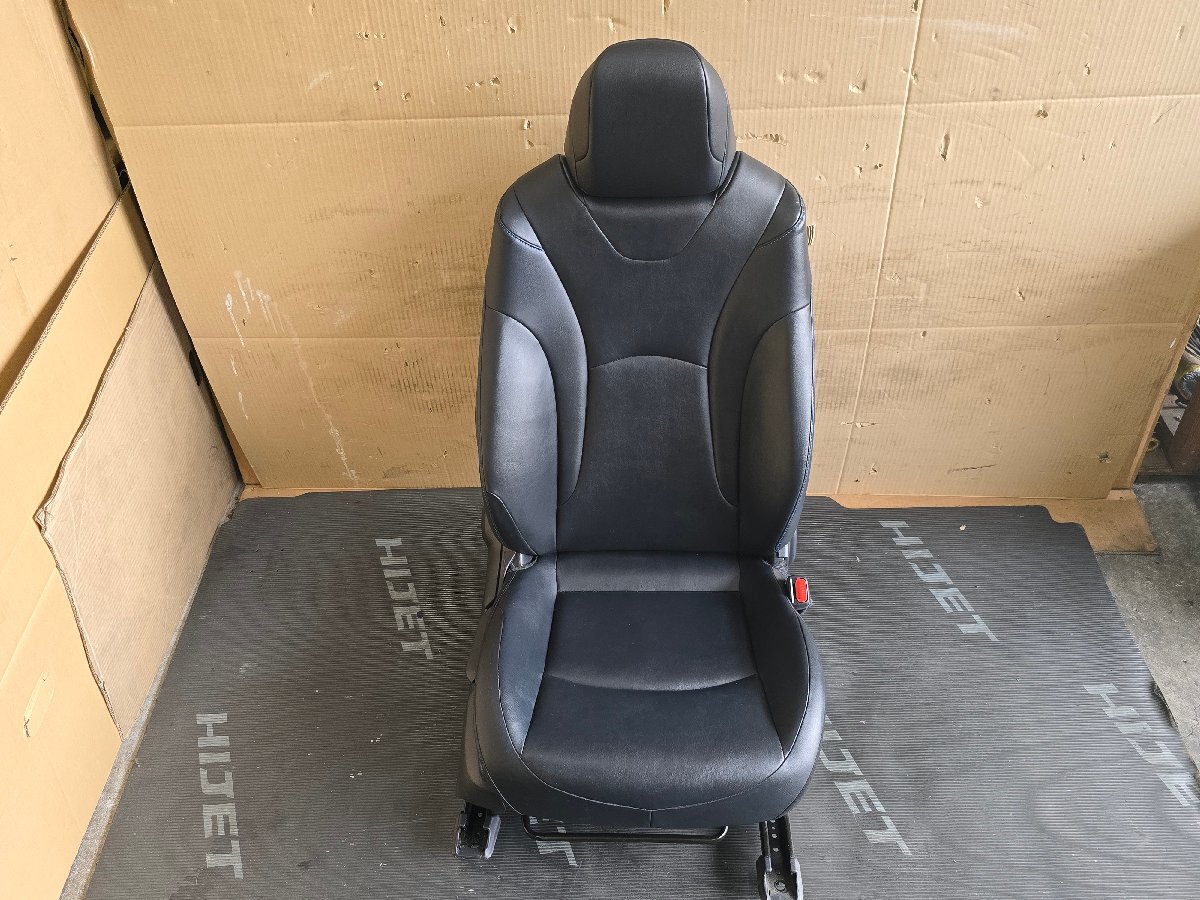 Yahoo!オークション - A3685 H31年 ZVW51 プリウス S ツーリング セレ...