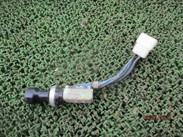 Yahoo!オークション - (0393)HGC211 スカイライン ジャパン ライトスイ...