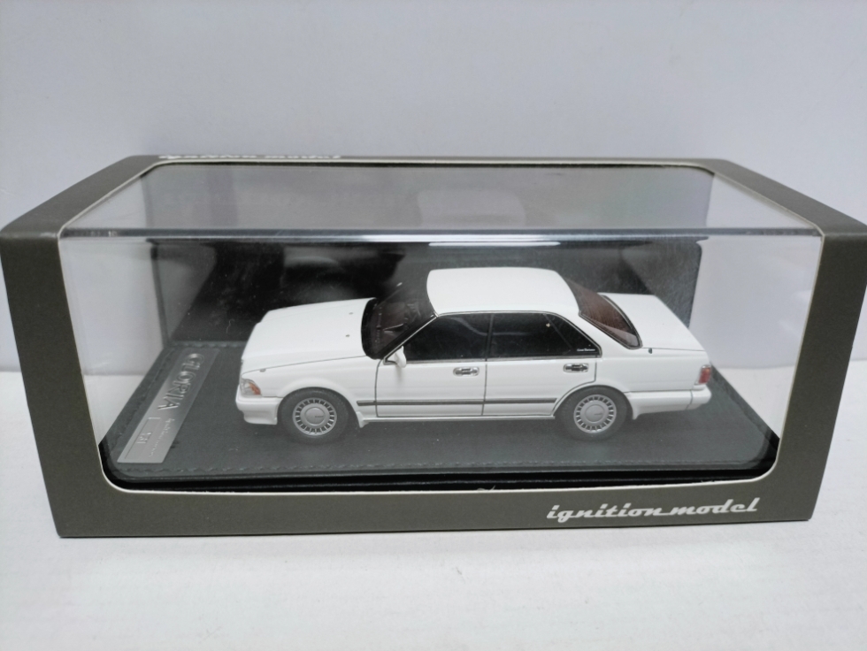 Yahoo!オークション - 送料無料 IG 1 43 Nissan Gloria Y31 GranTurism...