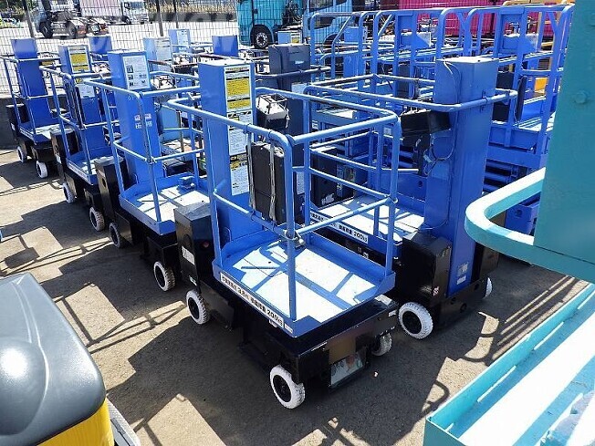 Yahoo!オークション - 自走式高所作業車 アイチコーポレーション SV04B...