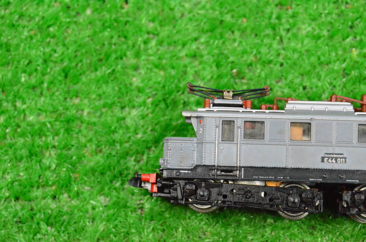 Yahoo!オークション - TRIX 電気機関車 E44-011 走行・ライト確認 送...