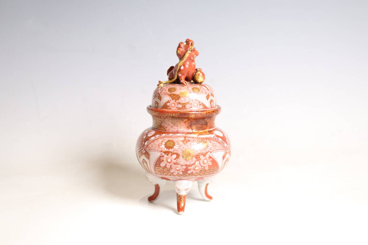 Yahoo!オークション - 九谷 八郎手 赤絵細密画 三足獅子香炉（C753）