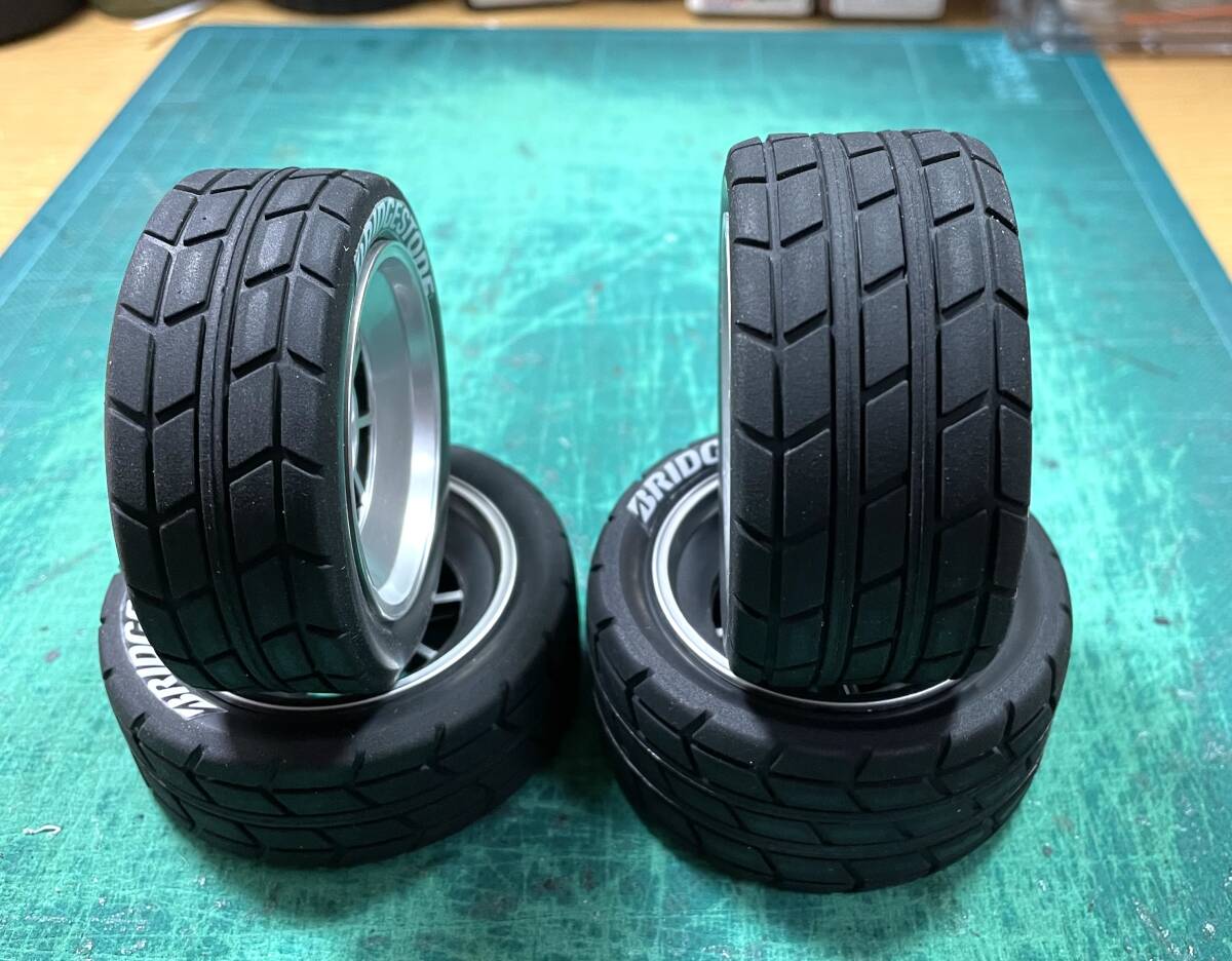 Yahoo!オークション - デアゴスティーニ1/8 ケンメリGTR用 タイヤホイ...