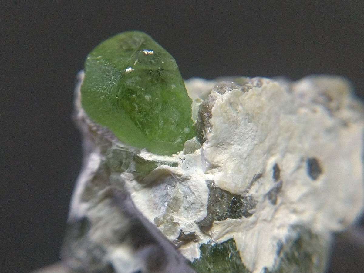 Yahoo!オークション - 鉱物標本 ペリドット 苦土橄欖石 フォルステライ...