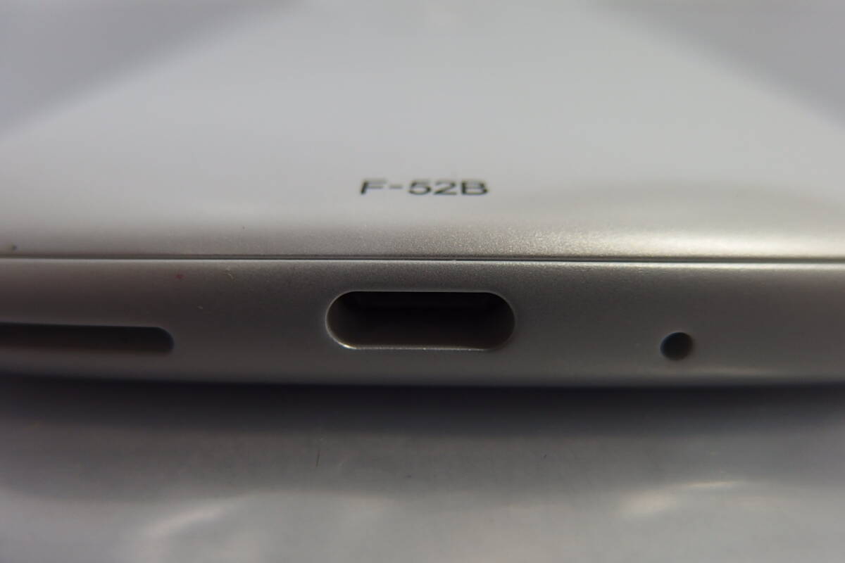 docomo ドコモ 富士通 防水/防塵/耐衝撃 らくらくスマートフォン F-52B ホワイト らくらくホン/あんしんスマホ 残債無判定〇(Android)｜売買されたオークション情報 ...