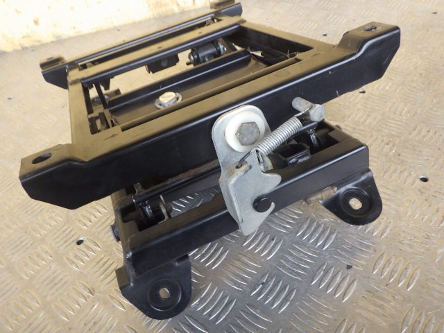 Yahoo!オークション - r754-20 日野 レンジャープロ エアーシートダン...