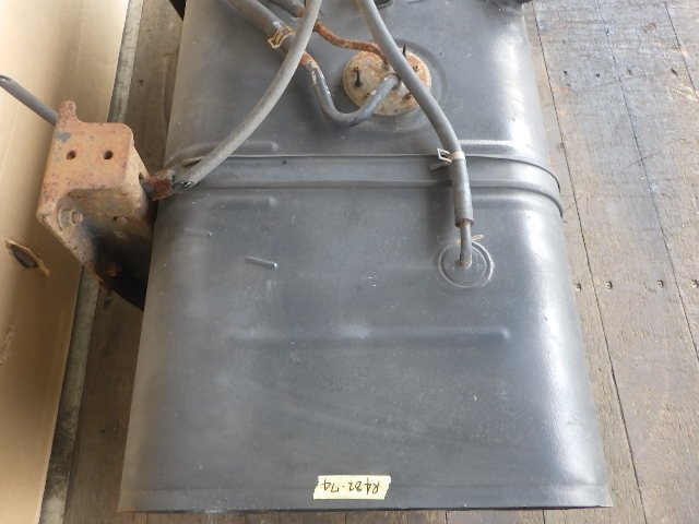 Yahoo!オークション - r482-74 スチール製 燃料タンク ステー 付き 960...