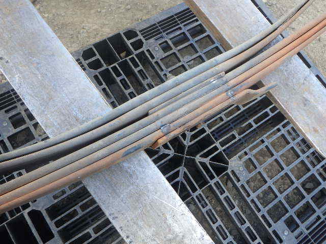 Yahoo!オークション - r3111-10 いすゞ エルフ リーフスプリング スプ...