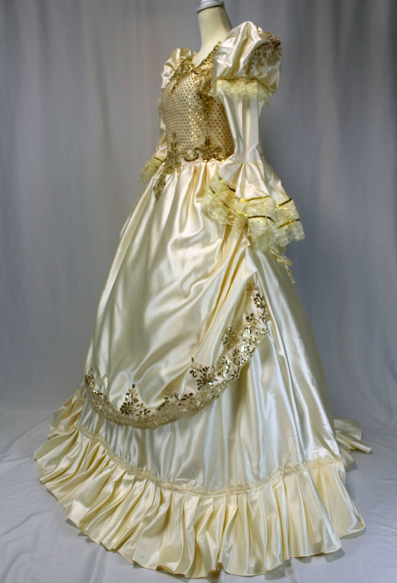 Yahoo!オークション - [d69] ウェディングドレス 19号～21号 カラード...