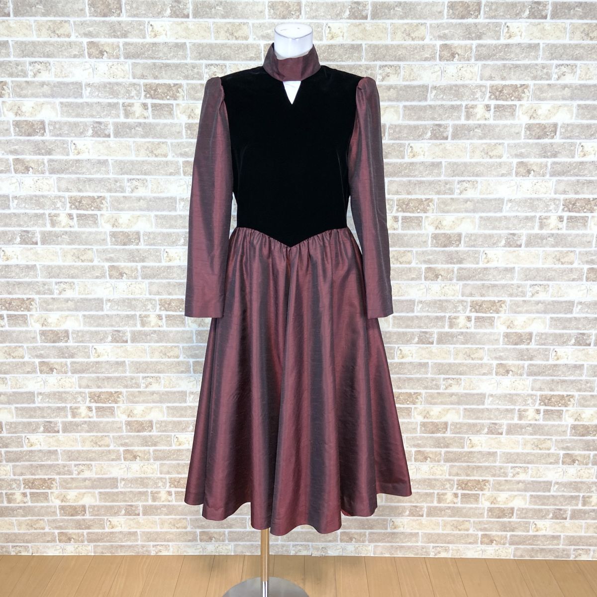 1円 ドレス Zibeline イギン 長袖ワンピース 9 ベルベット黒えんじ系光沢 肩パット カラードレス キャバドレ 10854(カラードレス)｜売買されたオークション情報、yahooの ...