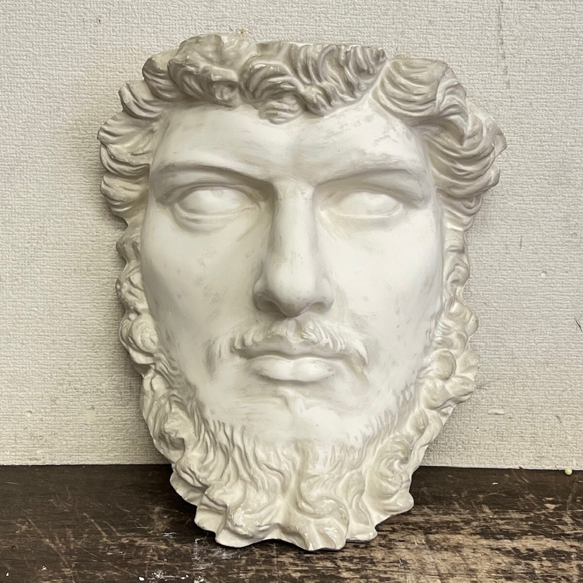 ルキウス ウェル帝 石膏像 高さ約37cm 西洋彫刻 オブジェ アート 壁掛け(西洋彫刻)｜売買されたオークション情報、yahooの商品情報をアーカイブ公開 - オークファン（aucfan.com）