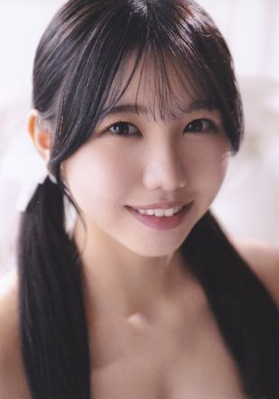 Yahoo!オークション - 【浜辺やよい】 直筆サイン入りチェキ+A4サイズ...