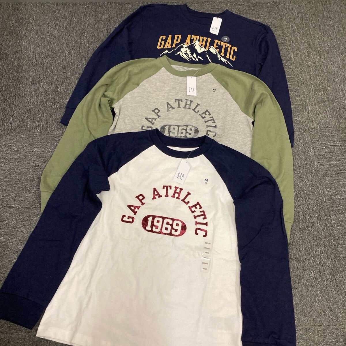 Yahoo!オークション - 即決 新品 GAP KIDS 長袖Tシャツ 3枚セット 130c...