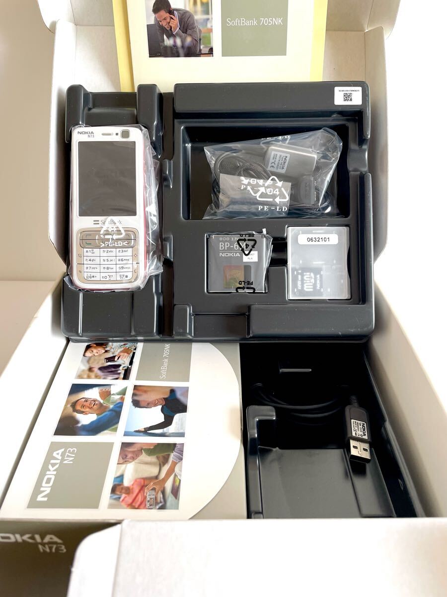 SoftBank ソフトバンク NOKIA 705NK N73 ノキア MR メタリックレッド 元箱付き(ノキア)｜売買されたオークション情報、yahooの商品情報をアーカイブ公開 ...