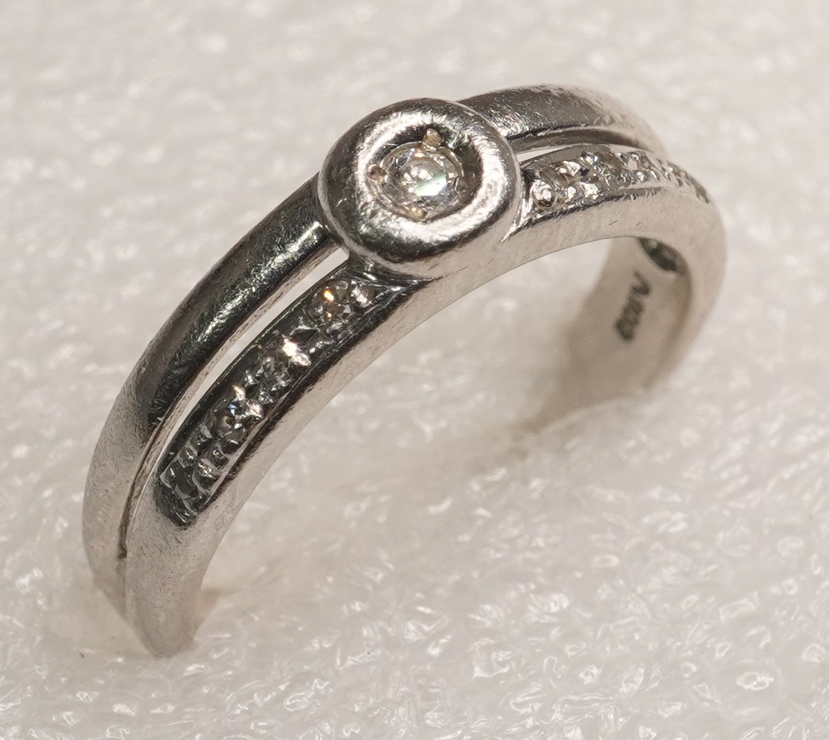 Yahoo!オークション - ダイヤ 0.11ct 14号 pt900 大網てんとう虫 C002...